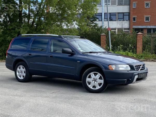 Blue Volvo XC70 2005 in Riga, with an engine capacity of 2.40 L and mileage of 341 thousand km for 4500 €, photo 8 on AUTOMOTO.COM.LV
