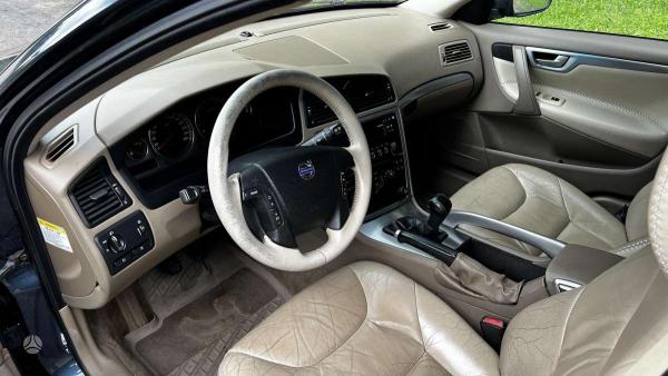 Zils Volvo XC70 2005 Šauļi, ar dzinēja tilpumu 2.50 L un nobraukumu 365 tūkst. km par 2800 €, foto 10 vietnē AUTOMOTO.COM.LV