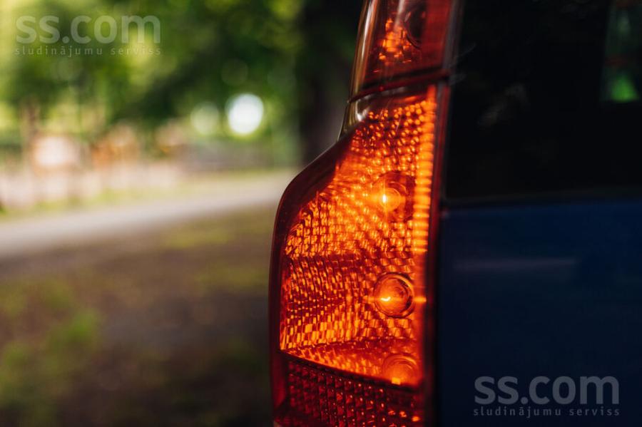 Zils Volvo XC70 2005 Rīga, ar dzinēja tilpumu 2.40 L un nobraukumu 445 tūkst. km par 3950 €, foto 15 vietnē AUTOMOTO.COM.LV