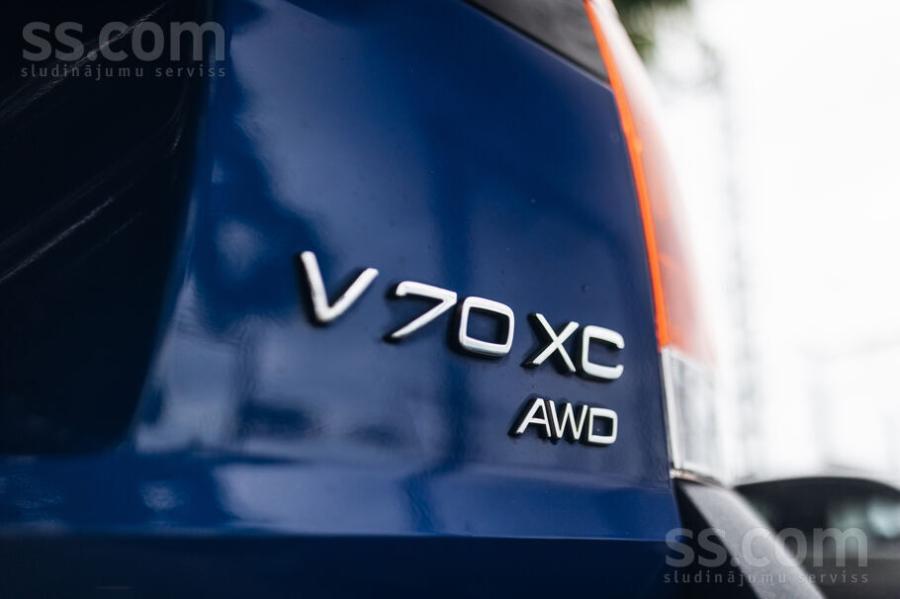 Zils Volvo XC70 2005 Rīga, ar dzinēja tilpumu 2.40 L un nobraukumu 445 tūkst. km par 3950 €, foto 23 vietnē AUTOMOTO.COM.LV