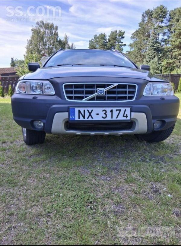 Синий Вольво ХС70 2005 в Тукумс, объемом двигателя 2.40 л и пробегом 272 тыс. км за 5300 €, фото 3 на AUTOMOTO.COM.LV