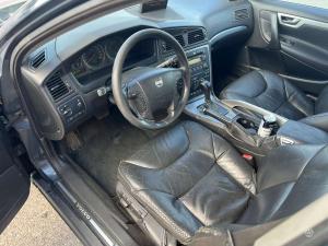 Blue Volvo XC70 2005 in Ukmerge, with an engine capacity of 2.40 L and mileage of 325 thousand km for 2250 €, photo 15 on AUTOMOTO.COM.LV