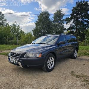 Zils Volvo XC70 2005 Rīga, ar dzinēja tilpumu 2.40 L un nobraukumu 325 tūkst. km par 4450 €, foto 4 vietnē AUTOMOTO.COM.LV