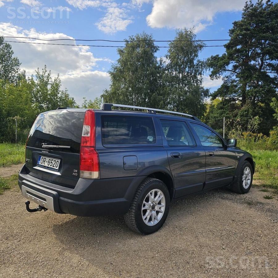 Zils Volvo XC70 2005 Rīga, ar dzinēja tilpumu 2.40 L un nobraukumu 325 tūkst. km par 4450 €, foto 7 vietnē AUTOMOTO.COM.LV