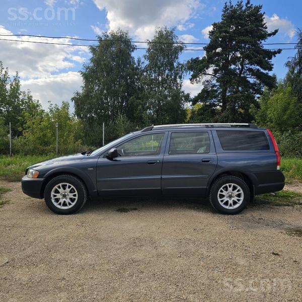 Zils Volvo XC70 2005 Rīga, ar dzinēja tilpumu 2.40 L un nobraukumu 325 tūkst. km par 4450 €, foto 9 vietnē AUTOMOTO.COM.LV