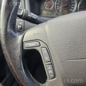 Zils Volvo XC70 2005 Rīga, ar dzinēja tilpumu 2.40 L un nobraukumu 325 tūkst. km par 4450 €, foto 18 vietnē AUTOMOTO.COM.LV