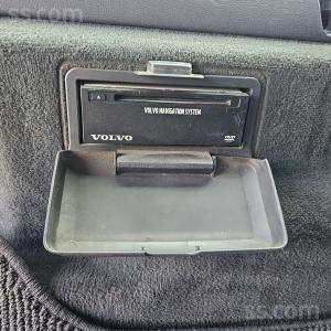 Zils Volvo XC70 2005 Rīga, ar dzinēja tilpumu 2.40 L un nobraukumu 325 tūkst. km par 4450 €, foto 20 vietnē AUTOMOTO.COM.LV