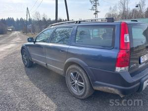 Zils Volvo XC70 2005 Rīga, ar dzinēja tilpumu 2.50 L un nobraukumu 312 tūkst. km par 4000 €, foto  vietnē AUTOMOTO.COM.LV