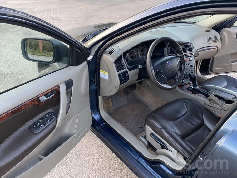 Blue Volvo XC70 2005 in Riga, with an engine capacity of 2.40 L and mileage of 342 thousand km for 4750 €, photo 18 on AUTOMOTO.COM.LV