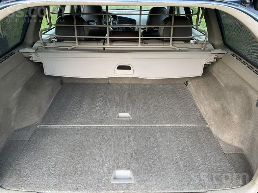 Blue Volvo XC70 2005 in Riga, with an engine capacity of 2.40 L and mileage of 342 thousand km for 4750 €, photo 24 on AUTOMOTO.COM.LV