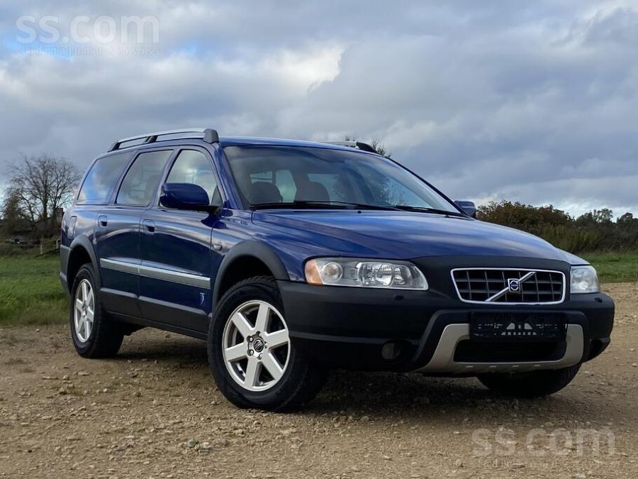 Blue Volvo XC70 2005 in Riga, with an engine capacity of 2.40 L and mileage of 340 thousand km for 3950 €, photo 1 on AUTOMOTO.COM.LV