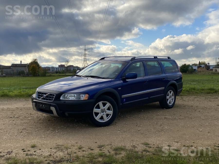 Blue Volvo XC70 2005 in Riga, with an engine capacity of 2.40 L and mileage of 340 thousand km for 3950 €, photo 5 on AUTOMOTO.COM.LV