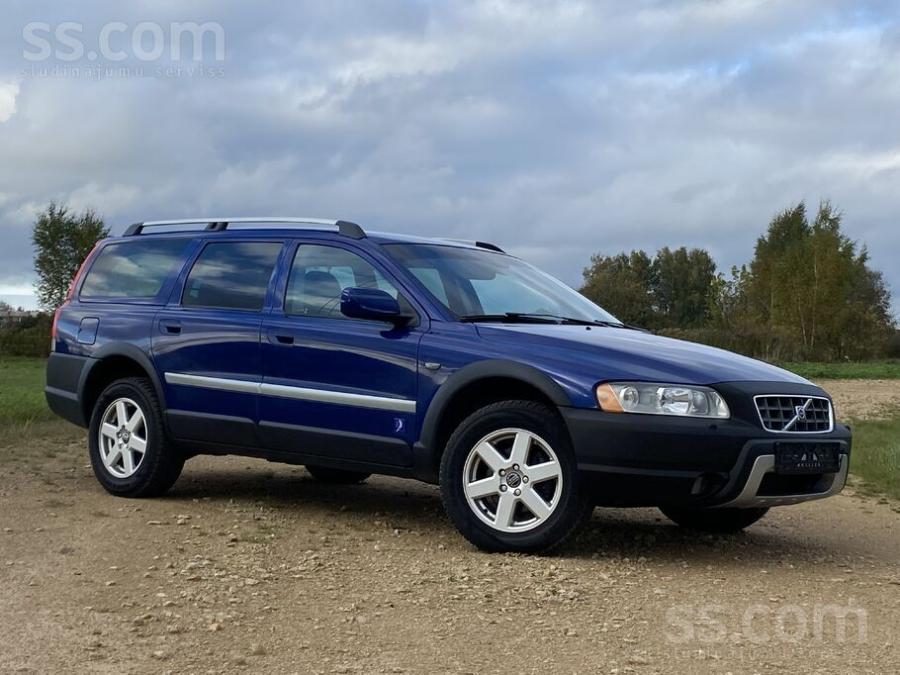 Blue Volvo XC70 2005 in Riga, with an engine capacity of 2.40 L and mileage of 340 thousand km for 3950 €, photo 6 on AUTOMOTO.COM.LV