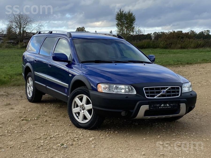 Blue Volvo XC70 2005 in Riga, with an engine capacity of 2.40 L and mileage of 340 thousand km for 3950 €, photo 9 on AUTOMOTO.COM.LV
