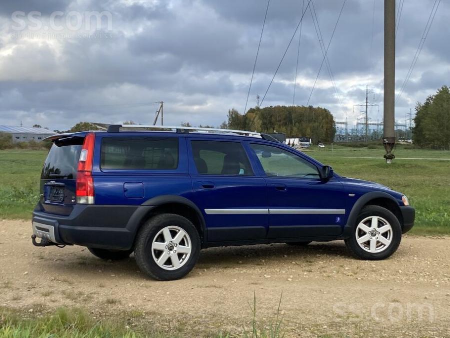 Blue Volvo XC70 2005 in Riga, with an engine capacity of 2.40 L and mileage of 340 thousand km for 3950 €, photo 15 on AUTOMOTO.COM.LV