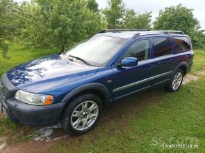 Zils Volvo XC70 2006 Rēzekne, ar dzinēja tilpumu 2.40 L un nobraukumu 360 tūkst. km par 3500 €, foto 4 vietnē AUTOMOTO.COM.LV