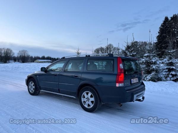 Zils Volvo XC70 2006 Paide, ar dzinēja tilpumu 2.40 L un nobraukumu 298 tūkst. km par 4199 €, foto 3 vietnē AUTOMOTO.COM.LV