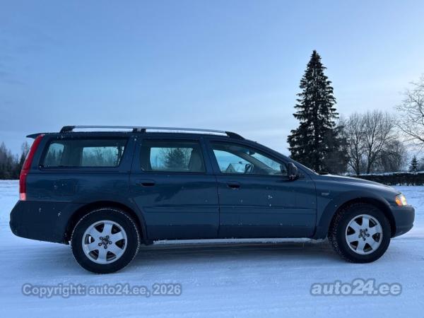 Zils Volvo XC70 2006 Paide, ar dzinēja tilpumu 2.40 L un nobraukumu 298 tūkst. km par 4199 €, foto 7 vietnē AUTOMOTO.COM.LV