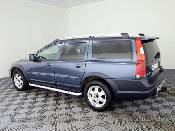 Zils Volvo XC70 2006 Tallina, ar dzinēja tilpumu 2.40 L un nobraukumu 288 tūkst. km par 2199 €, foto 4 vietnē AUTOMOTO.COM.LV