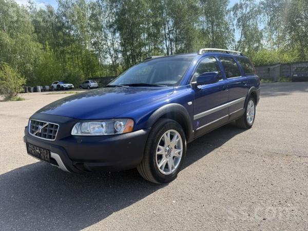 Blue Volvo XC70 2006 in Riga, with an engine capacity of 2.40 L and mileage of 282 thousand km for 4580 €, photo 1 on AUTOMOTO.COM.LV