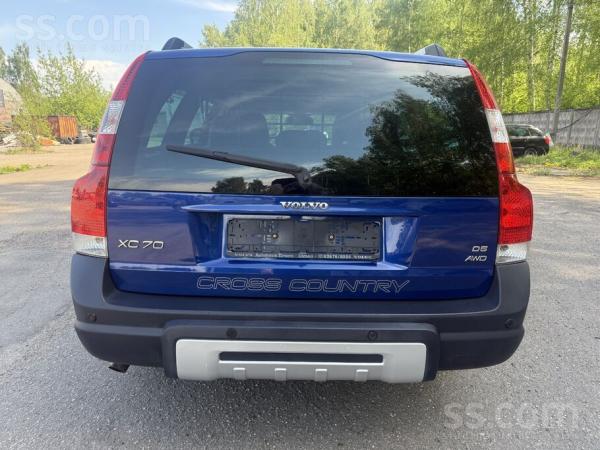 Blue Volvo XC70 2006 in Riga, with an engine capacity of 2.40 L and mileage of 282 thousand km for 4580 €, photo 5 on AUTOMOTO.COM.LV
