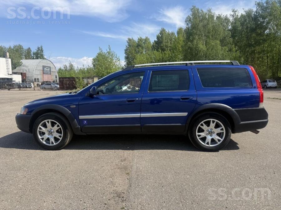 Blue Volvo XC70 2006 in Riga, with an engine capacity of 2.40 L and mileage of 282 thousand km for 4580 €, photo 8 on AUTOMOTO.COM.LV