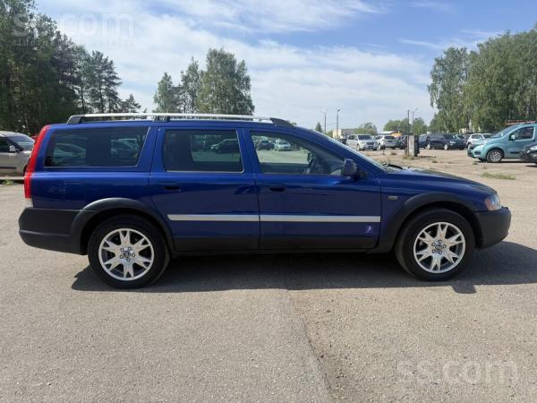 Blue Volvo XC70 2006 in Riga, with an engine capacity of 2.40 L and mileage of 282 thousand km for 4580 €, photo 8 on AUTOMOTO.COM.LV