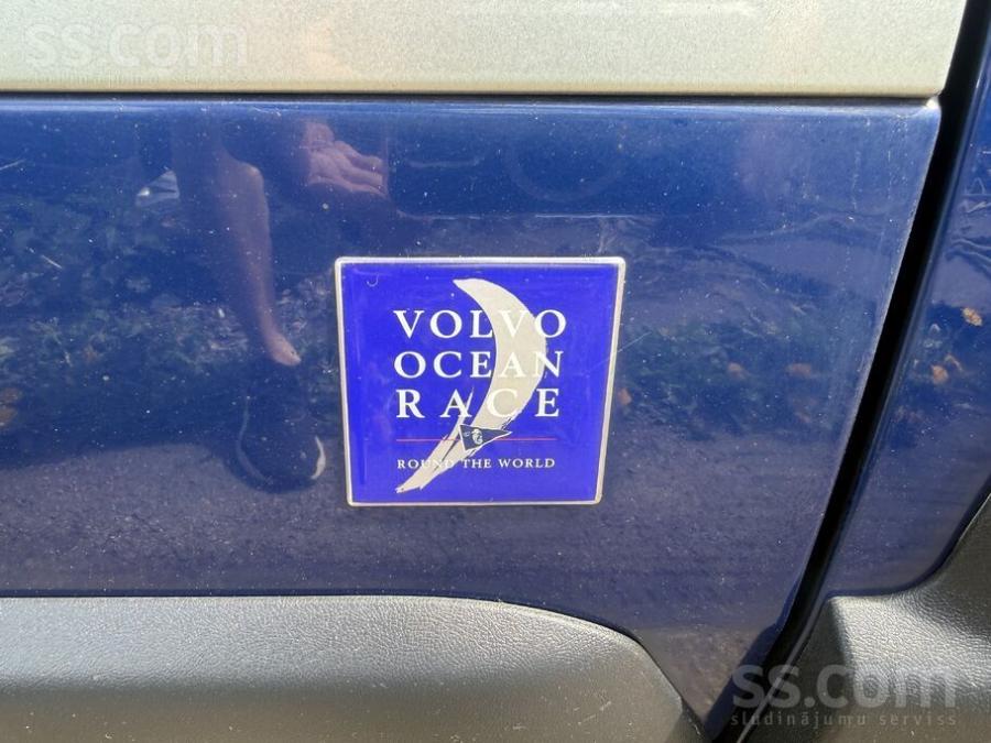 Blue Volvo XC70 2006 in Riga, with an engine capacity of 2.40 L and mileage of 282 thousand km for 4580 €, photo 18 on AUTOMOTO.COM.LV