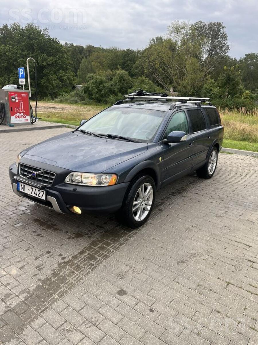 Zils Volvo XC70 2006 Cēsis, ar dzinēja tilpumu 2.40 L un nobraukumu 0 tūkst. km par 4600 €, foto 6 vietnē AUTOMOTO.COM.LV