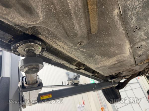 Zils Volvo XC70 2006 Saue, ar dzinēja tilpumu 2.40 L un nobraukumu 0 tūkst. km par 2800 €, foto 9 vietnē AUTOMOTO.COM.LV