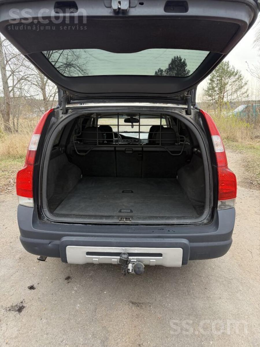 Zils Volvo XC70 2006 Rīga, ar dzinēja tilpumu 2.40 L un nobraukumu 398 tūkst. km par 3700 €, foto 5 vietnē AUTOMOTO.COM.LV