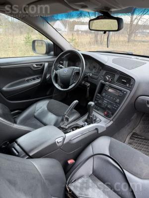 Zils Volvo XC70 2006 Rīga, ar dzinēja tilpumu 2.40 L un nobraukumu 398 tūkst. km par 3700 €, foto 7 vietnē AUTOMOTO.COM.LV