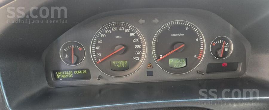 Zils Volvo XC70 2006 Tukums, ar dzinēja tilpumu 2.40 L un nobraukumu 414 tūkst. km par 3950 €, foto 5 vietnē AUTOMOTO.COM.LV