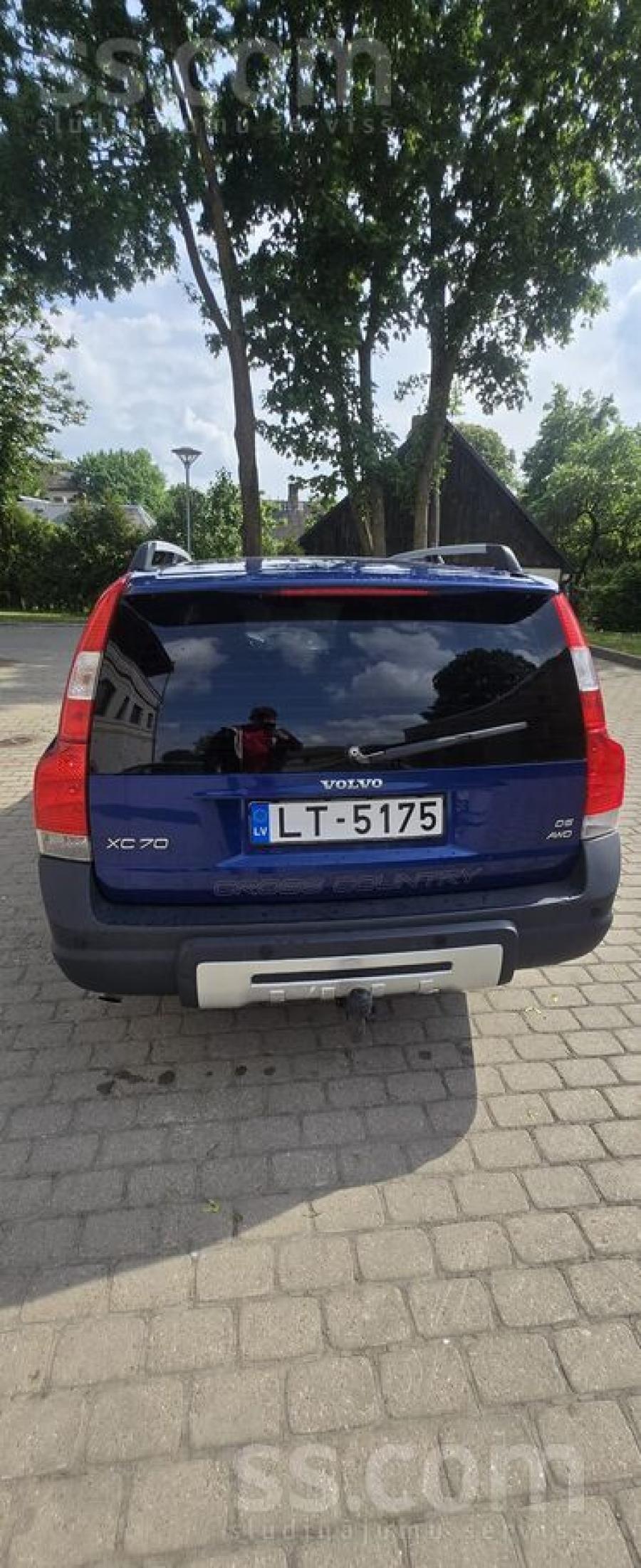 Zils Volvo XC70 2006 Tukums, ar dzinēja tilpumu 2.40 L un nobraukumu 414 tūkst. km par 3950 €, foto 6 vietnē AUTOMOTO.COM.LV
