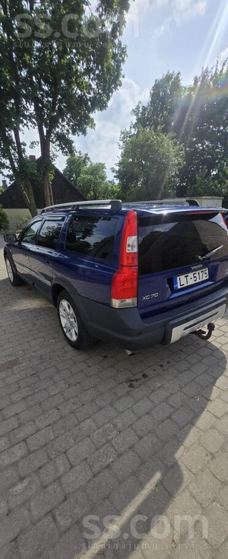 Zils Volvo XC70 2006 Tukums, ar dzinēja tilpumu 2.40 L un nobraukumu 414 tūkst. km par 3950 €, foto 7 vietnē AUTOMOTO.COM.LV