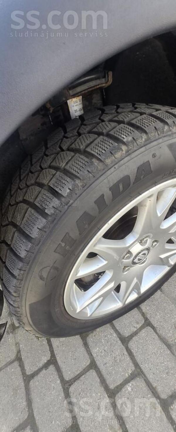 Zils Volvo XC70 2006 Tukums, ar dzinēja tilpumu 2.40 L un nobraukumu 414 tūkst. km par 3950 €, foto 7 vietnē AUTOMOTO.COM.LV
