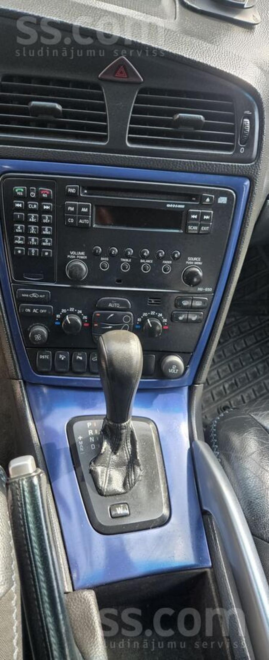 Zils Volvo XC70 2006 Tukums, ar dzinēja tilpumu 2.40 L un nobraukumu 414 tūkst. km par 3950 €, foto 10 vietnē AUTOMOTO.COM.LV