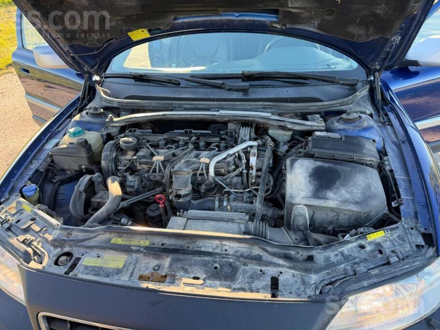 Zils Volvo XC70 2006 Ventspils, ar dzinēja tilpumu 2.40 L un nobraukumu 322 tūkst. km par 2650 €, foto 9 vietnē AUTOMOTO.COM.LV