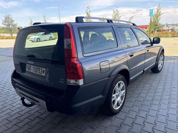 Blue Volvo XC70 2006 in Vilnius, with an engine capacity of 2.40 L and mileage of 228 thousand km for 3650 €, photo 3 on AUTOMOTO.COM.LV