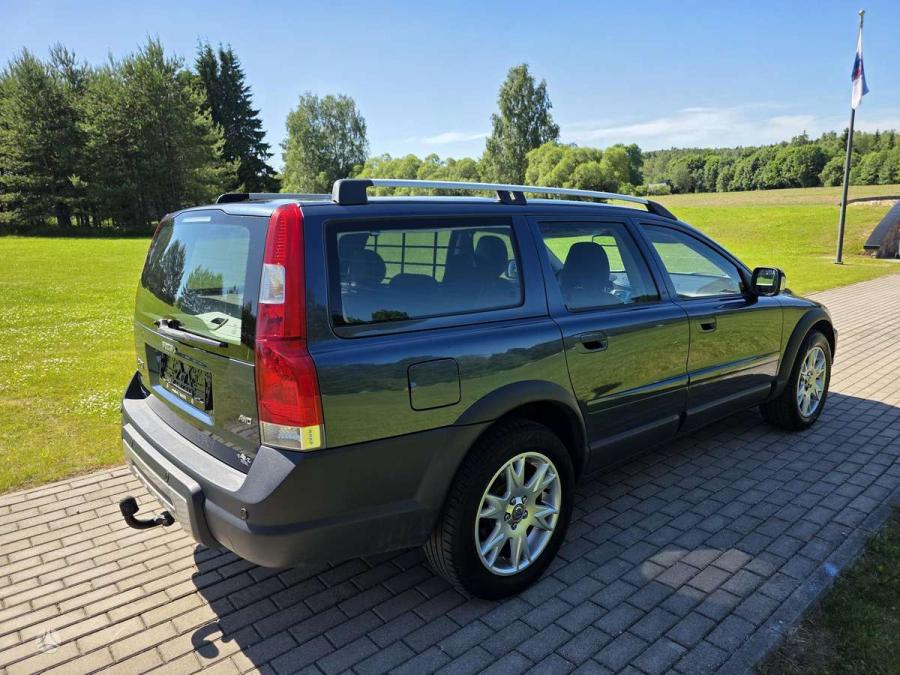 Zils Volvo XC70 2006 Telšiai, ar dzinēja tilpumu 2.40 L un nobraukumu 314 tūkst. km par 3750 €, foto 10 vietnē AUTOMOTO.COM.LV