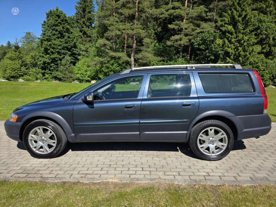 Zils Volvo XC70 2006 Telšiai, ar dzinēja tilpumu 2.40 L un nobraukumu 314 tūkst. km par 3750 €, foto 12 vietnē AUTOMOTO.COM.LV