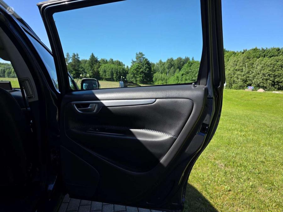 Zils Volvo XC70 2006 Telšiai, ar dzinēja tilpumu 2.40 L un nobraukumu 314 tūkst. km par 3750 €, foto 24 vietnē AUTOMOTO.COM.LV