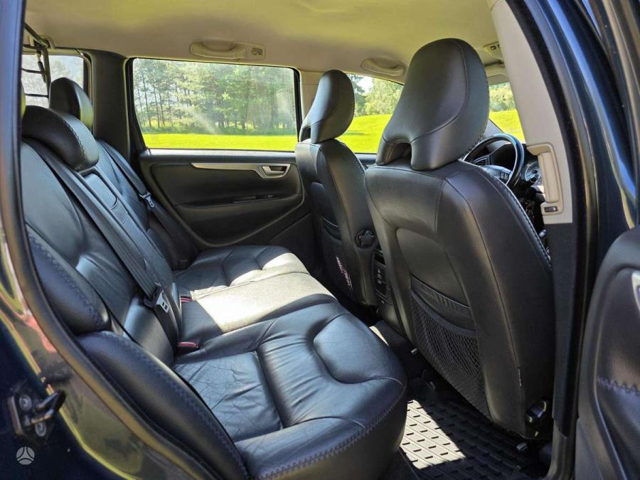 Zils Volvo XC70 2006 Telšiai, ar dzinēja tilpumu 2.40 L un nobraukumu 314 tūkst. km par 3750 €, foto 25 vietnē AUTOMOTO.COM.LV