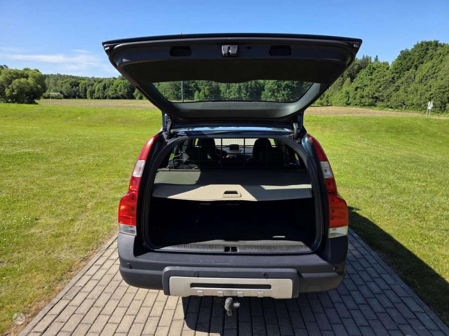 Zils Volvo XC70 2006 Telšiai, ar dzinēja tilpumu 2.40 L un nobraukumu 314 tūkst. km par 3750 €, foto 41 vietnē AUTOMOTO.COM.LV