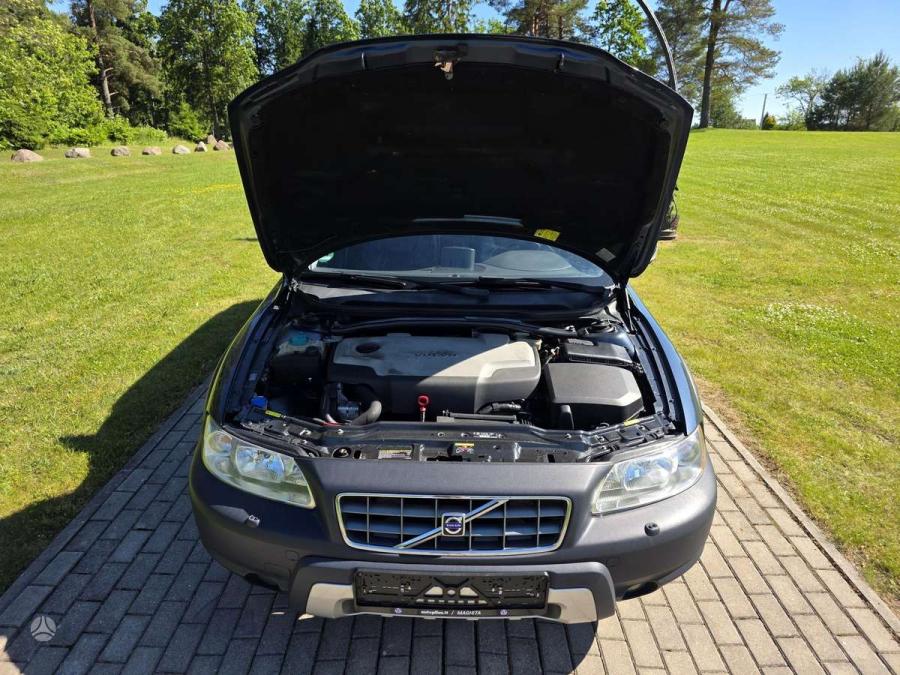 Zils Volvo XC70 2006 Telšiai, ar dzinēja tilpumu 2.40 L un nobraukumu 314 tūkst. km par 3750 €, foto 44 vietnē AUTOMOTO.COM.LV
