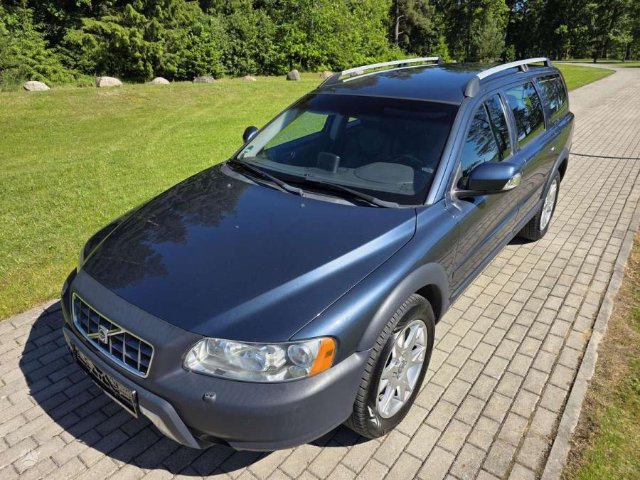 Zils Volvo XC70 2006 Telšiai, ar dzinēja tilpumu 2.40 L un nobraukumu 314 tūkst. km par 3750 €, foto 45 vietnē AUTOMOTO.COM.LV