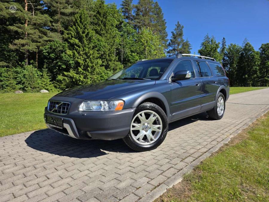 Zils Volvo XC70 2006 Telšiai, ar dzinēja tilpumu 2.40 L un nobraukumu 314 tūkst. km par 3750 €, foto 50 vietnē AUTOMOTO.COM.LV
