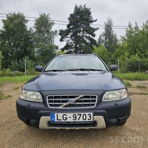 Zils Volvo XC70 2006 Rīga, ar dzinēja tilpumu 2.40 L un nobraukumu 370 tūkst. km par 3970 €, foto 3 vietnē AUTOMOTO.COM.LV