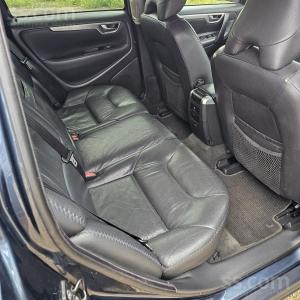 Zils Volvo XC70 2006 Rīga, ar dzinēja tilpumu 2.40 L un nobraukumu 370 tūkst. km par 3970 €, foto 11 vietnē AUTOMOTO.COM.LV