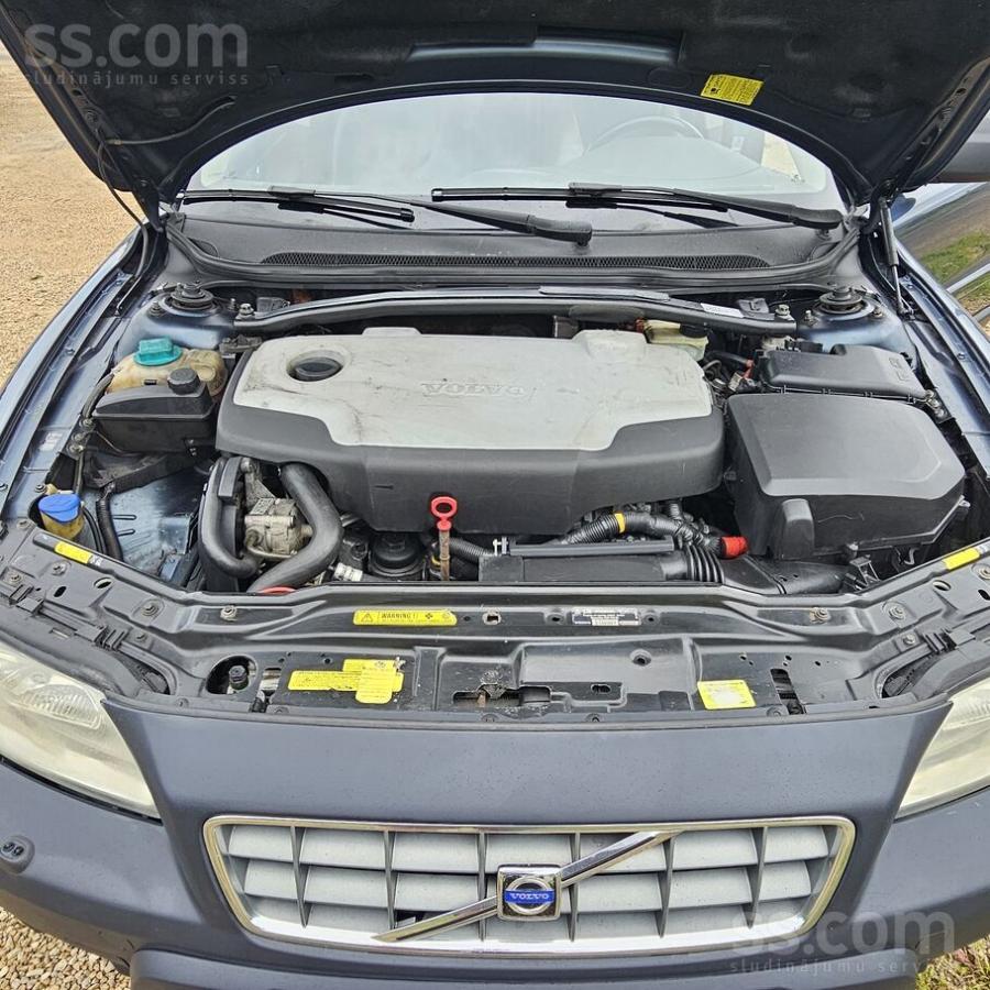 Zils Volvo XC70 2006 Rīga, ar dzinēja tilpumu 2.40 L un nobraukumu 370 tūkst. km par 3970 €, foto 21 vietnē AUTOMOTO.COM.LV